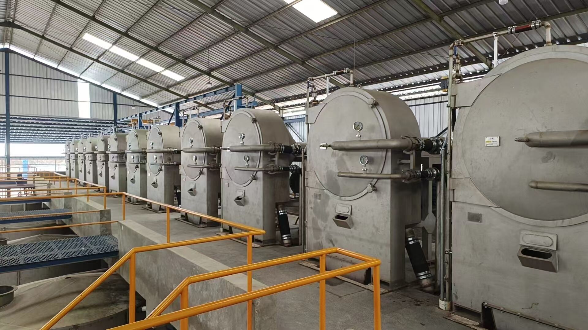 Edible starch production equipment and production line